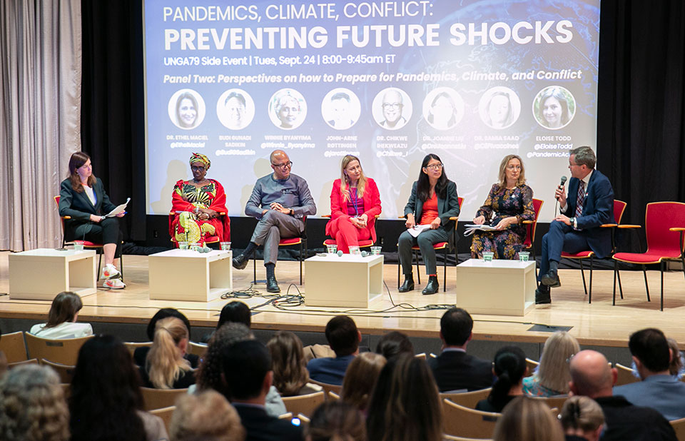 The AIDS response is recognized as a beacon of hope and guide for ...